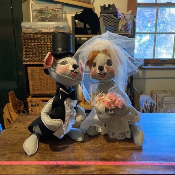 Annalee | Accents | Vintage Pair Of Annalee Bride And Groom Mice | Poshmark